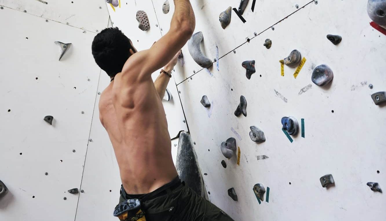 Qu'est-ce que l'escalade de bloc et pourquoi en faire sur Orléans